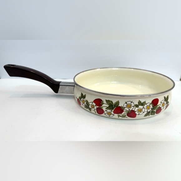 Sheffield Home | Kitchen | Vintage Nos Sheffield Enamel Strawberries N ...